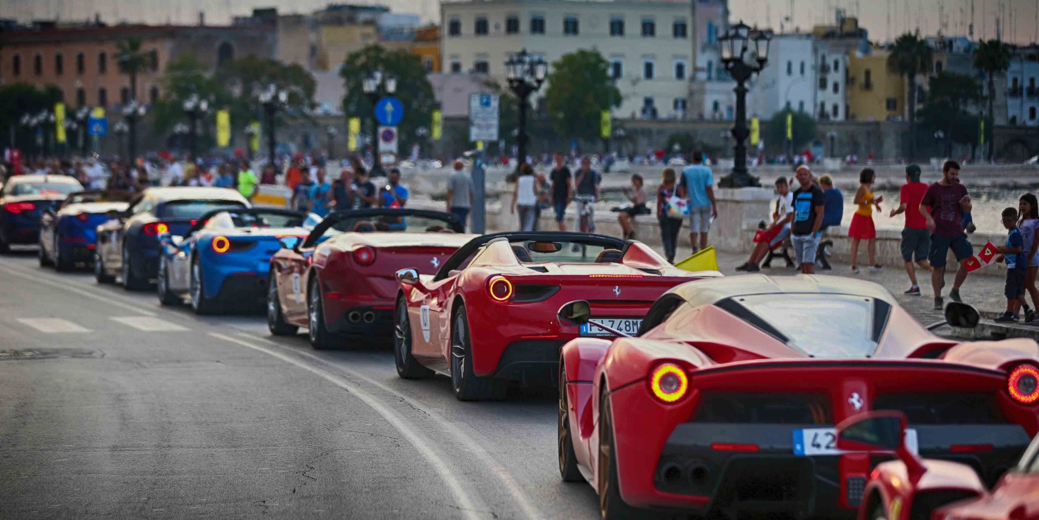 Cavalcade Ferrari 2025: El evento exclusivo que llegará a Sevilla
